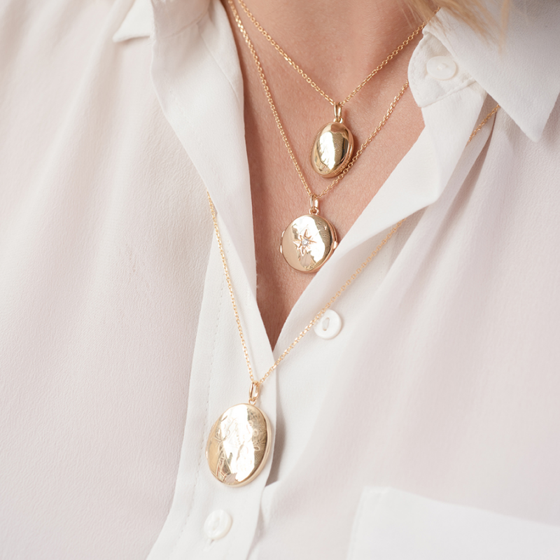 Collier médaillon secret personnalisé